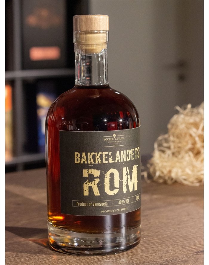 Bakkelandets - lavet på rom fra Venezuela